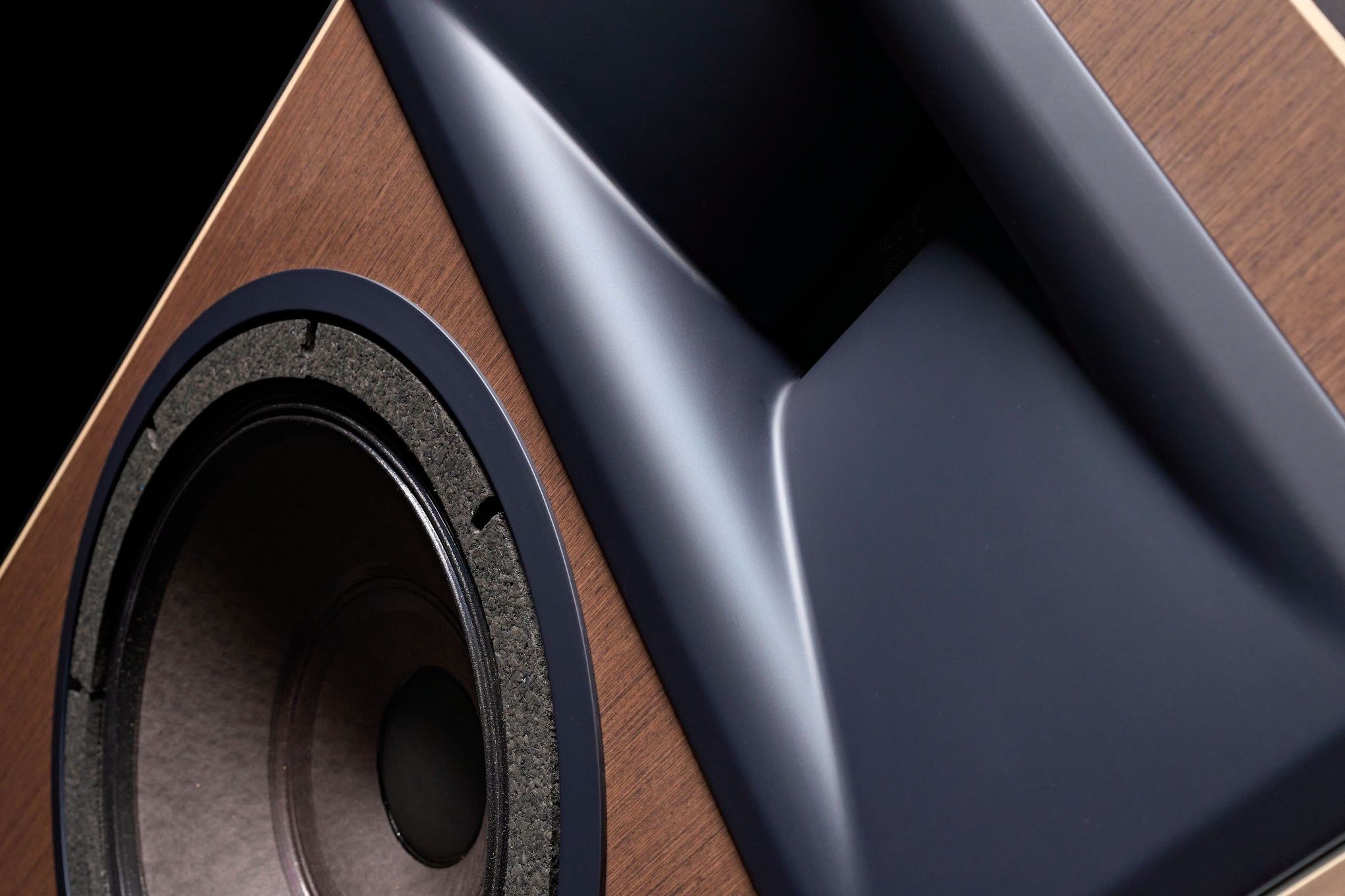 Lorenzo Audio Unveils LM6 Floor-Standing Speakers with High-Fidelity ...