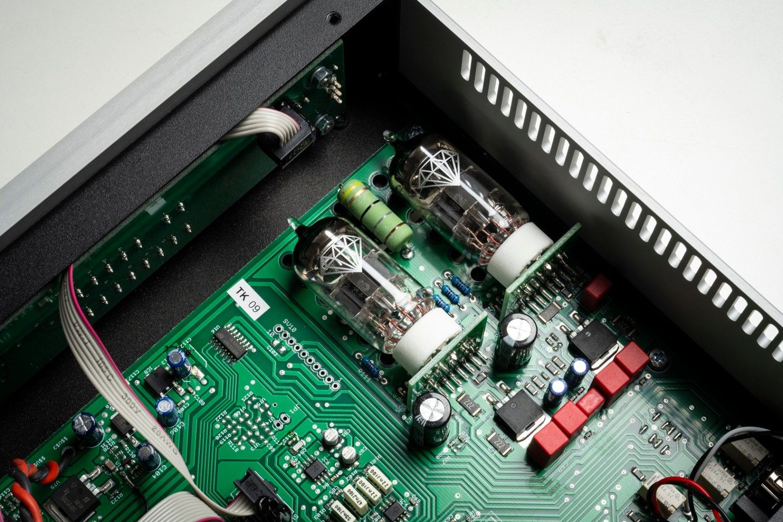 Pro-Ject Releases Final Edition DAC Box RS with Exclusive Diamond ECC88 ...