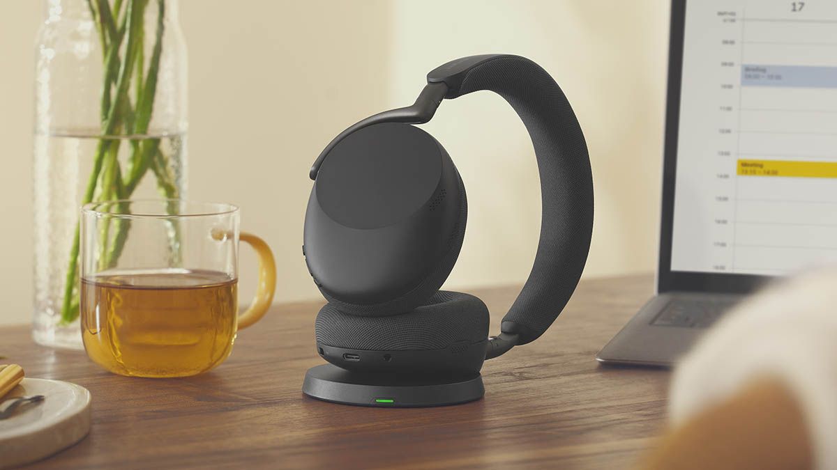 Jabra announces the Evolve3 series: Professional headsets for dynamic ...