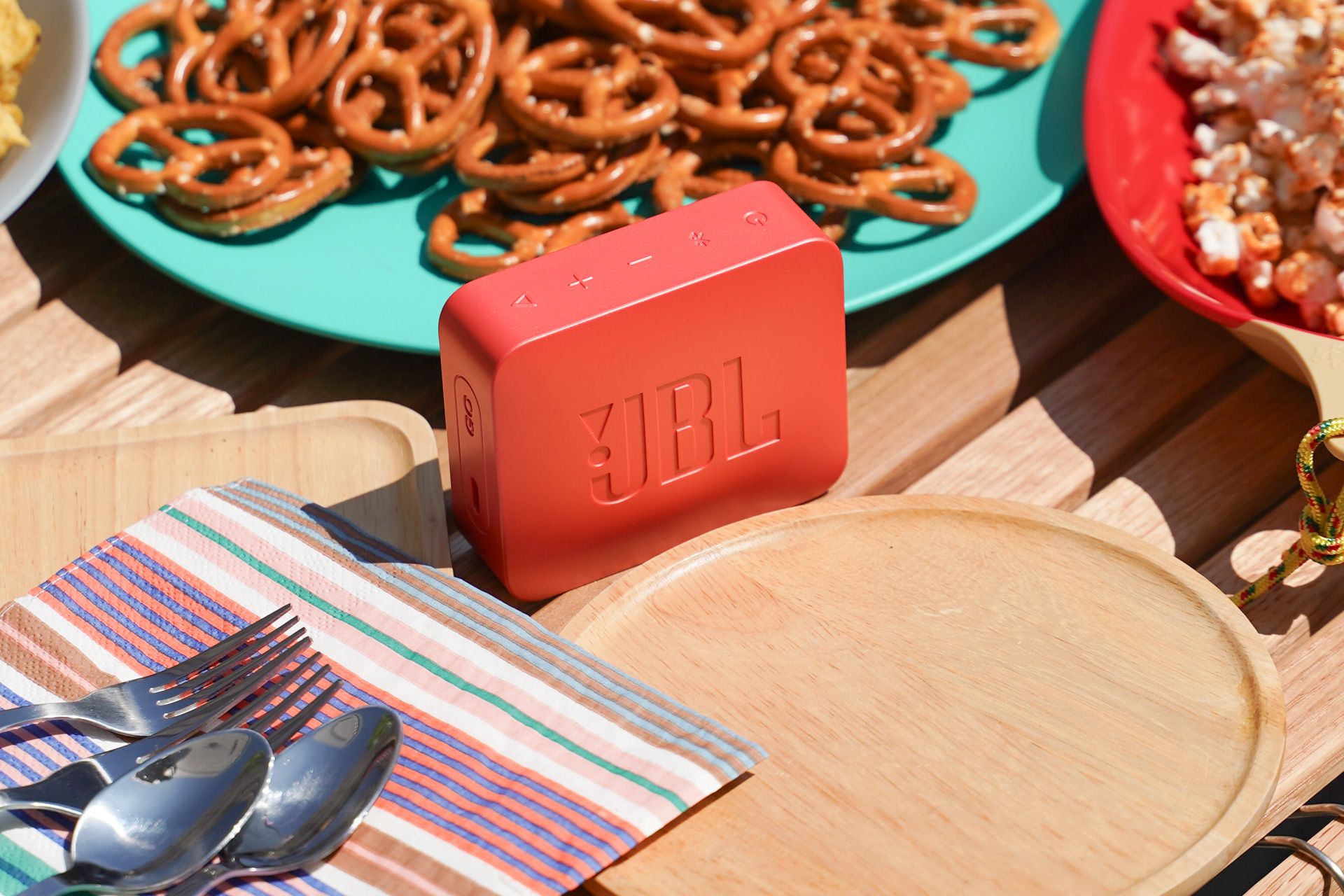 JBL Launches USB-C Enhanced Compact Bluetooth Speaker: JBL Go Essential ...